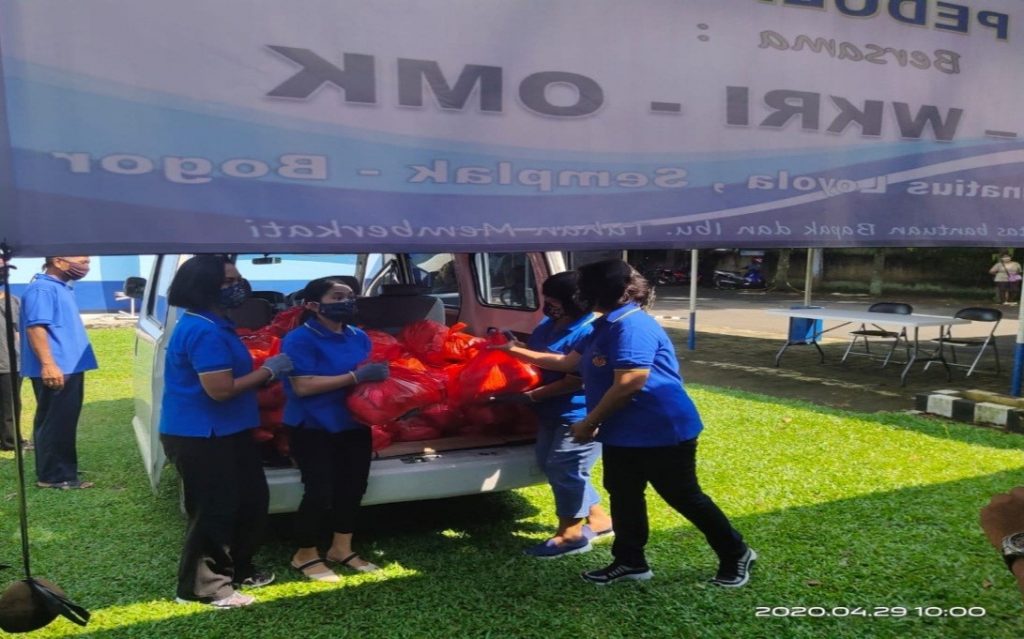 Aksi WKRI Semplak Berbagi di Tengah Pandemi - Paroki St. Ignatius ...